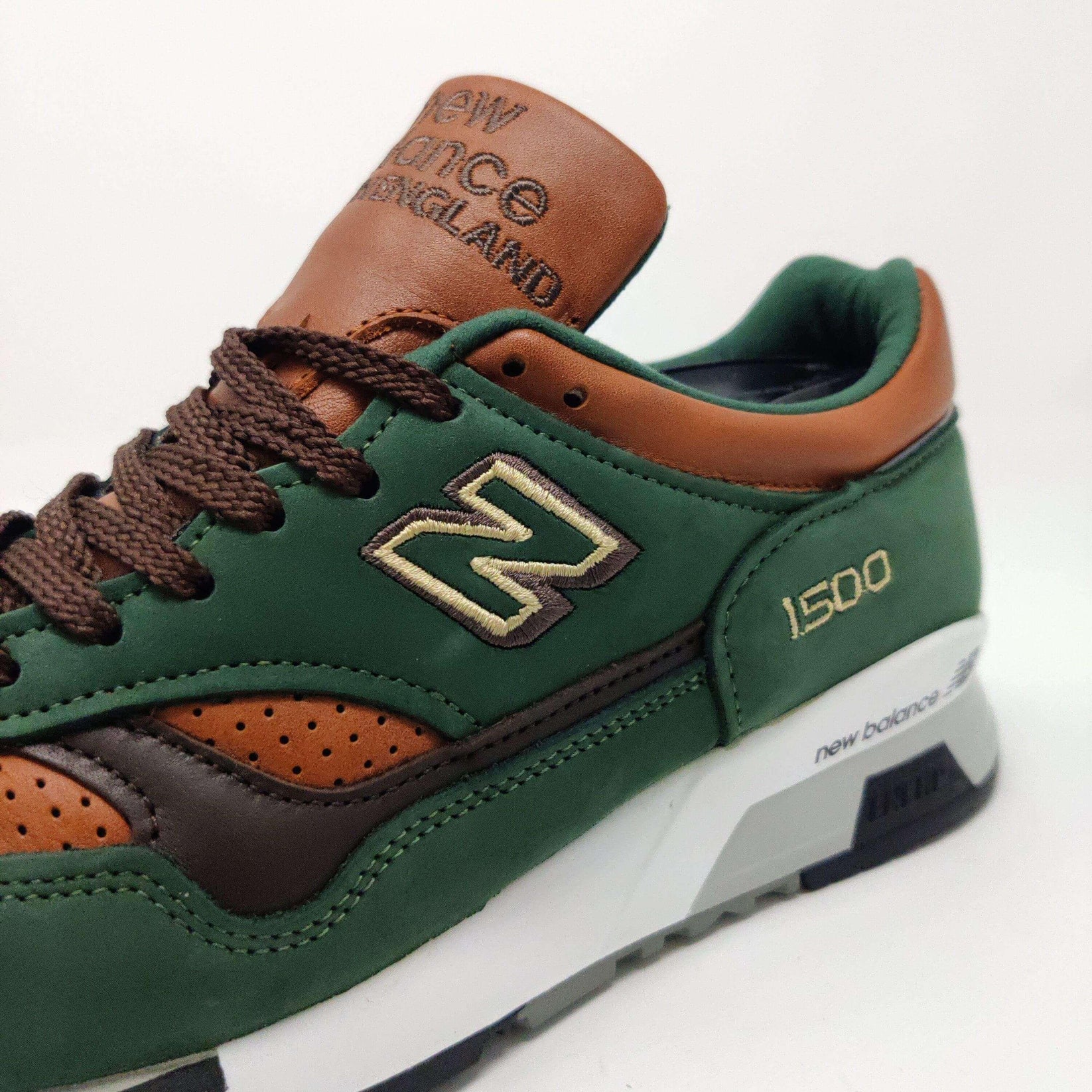 Men's New Balance 1500 GT Green Brown Suede Trainers - THE SNEAKER OUTLET